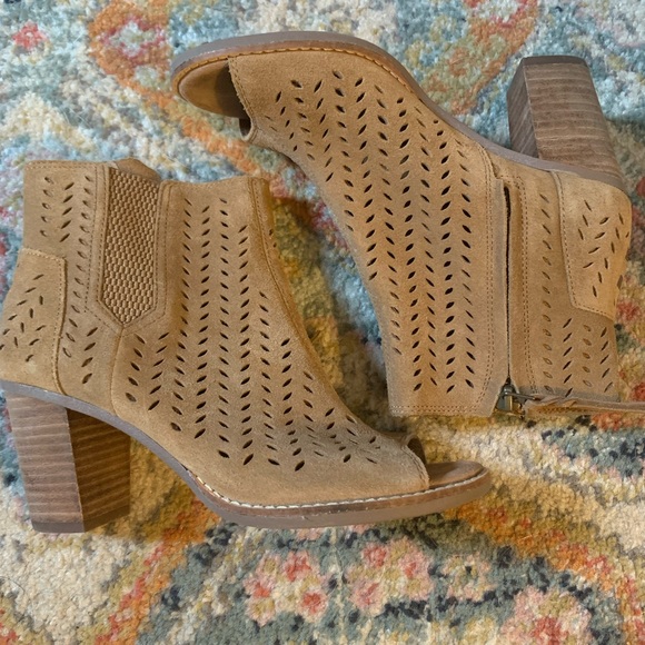 Toms | Shoes | Toms Majorca Peep Toe Stacked Heel Bootie In Brown Suede ...